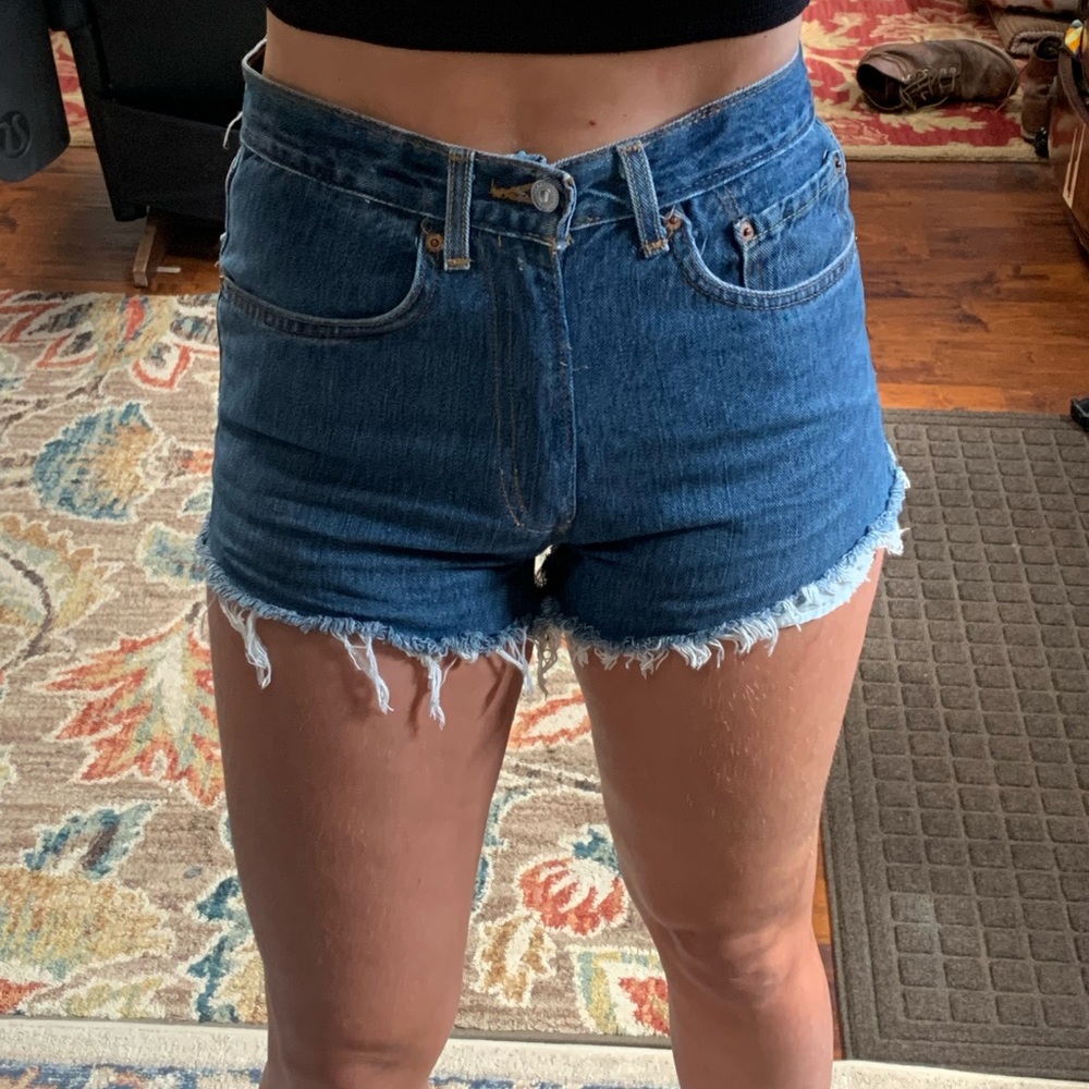Distressed High Waisted Cut Off Levi Jean Shorts - Gem